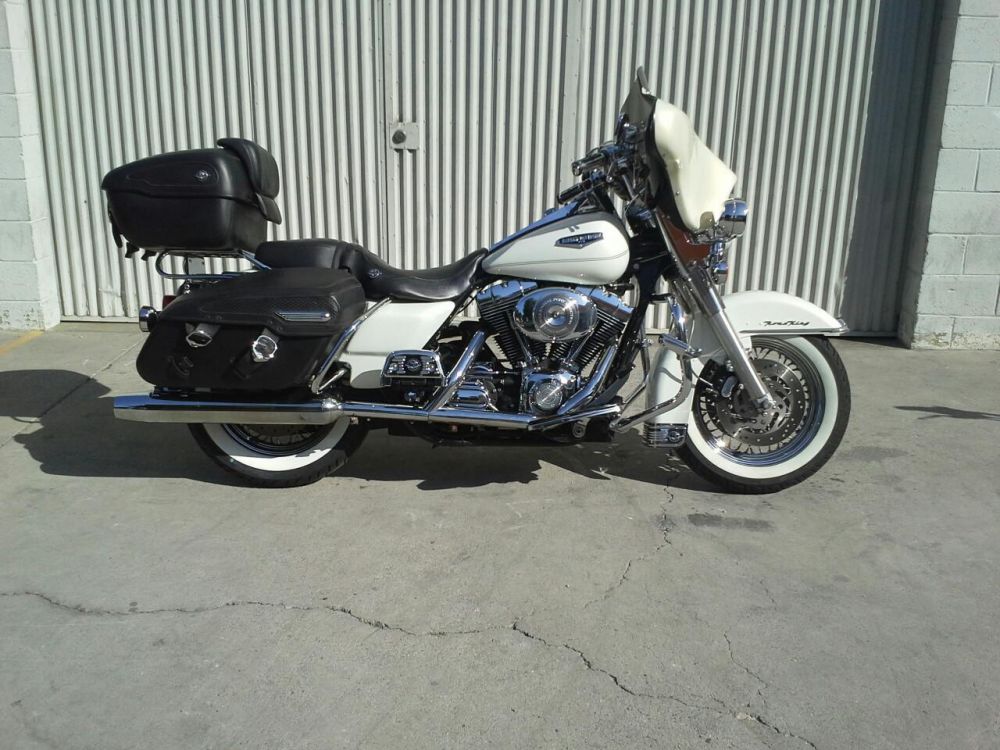 2002 Harley-Davidson ROAD KING FLHRCI CLASSIC for sale on 2040-motos