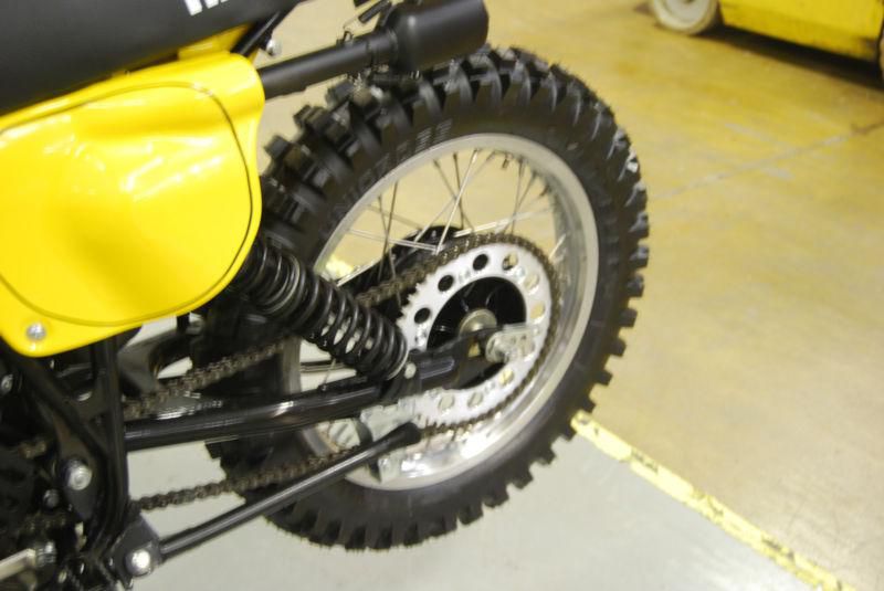 Absolutely Mint 1976 Suzuki RM 370 AHRMA, Show for sale on 2040-motos