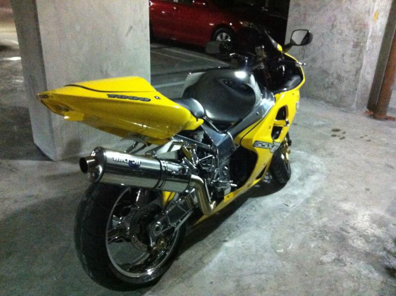 Buy 1000 Beautiful Yellow and Chrome motorcycle, must on 2040-motos