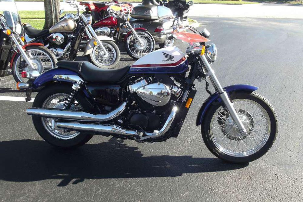 Buy 2011 Honda Shadow RS (VT750RS) Cruiser on 2040-motos