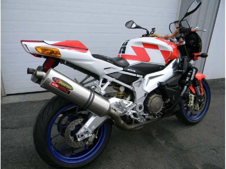 Buy 2007 Aprilia Tuono 1000 R on 2040-motos
