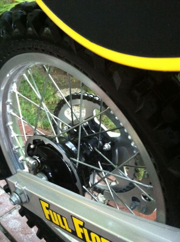 Vintage motocross 1982 Suzuki RM125 for sale on 2040-motos