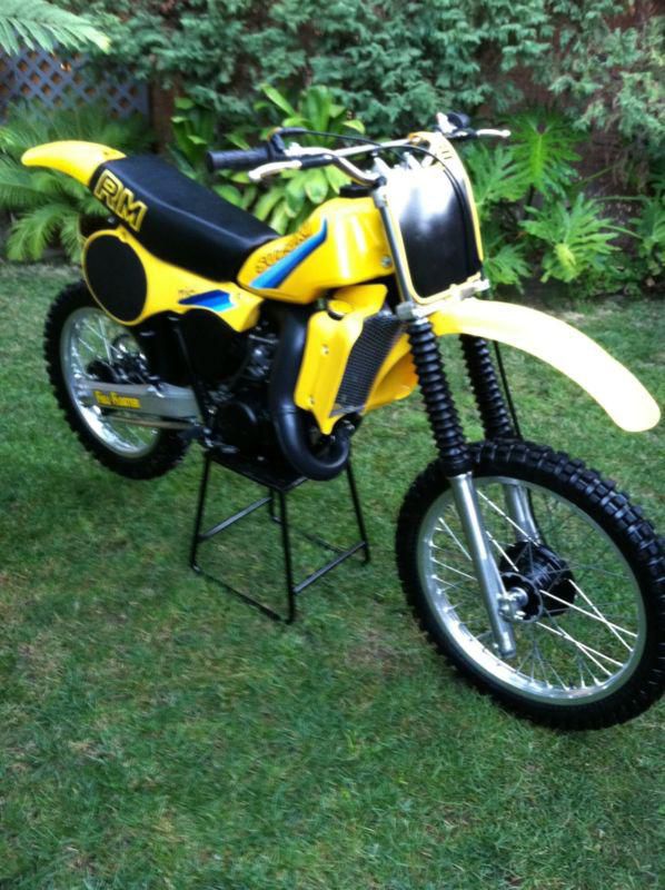Vintage motocross 1982 Suzuki RM125 for sale on 2040-motos